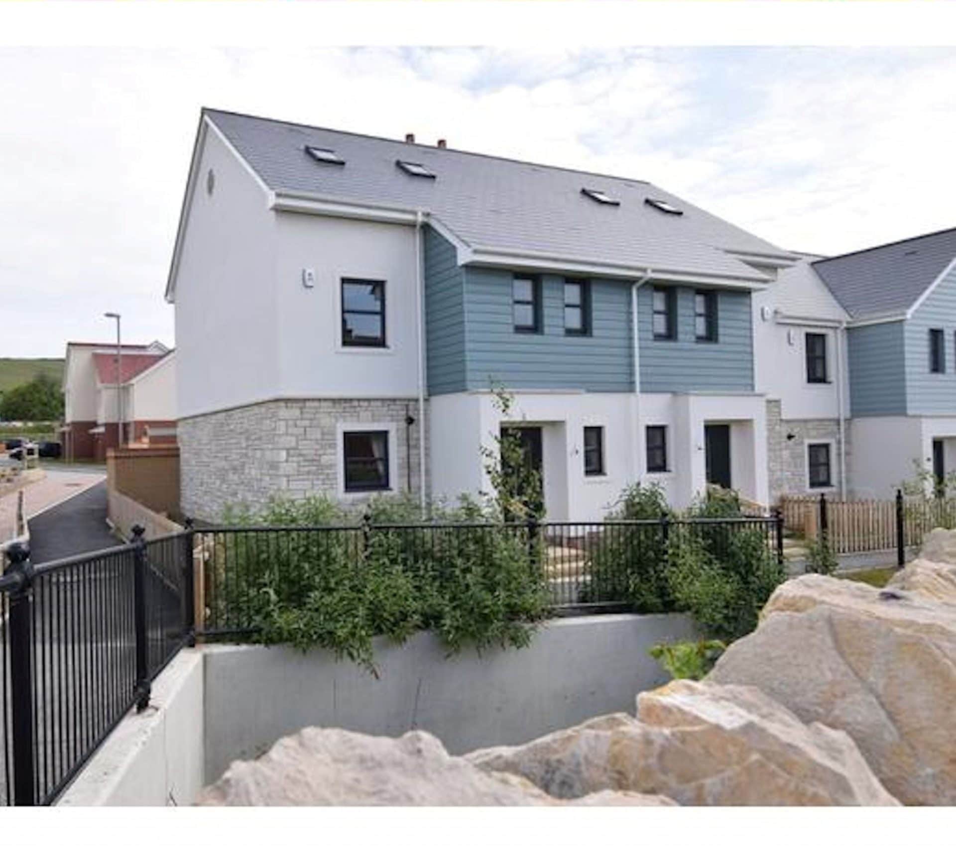 Cembrit slates provide choice of finish - SpecFinish magazine