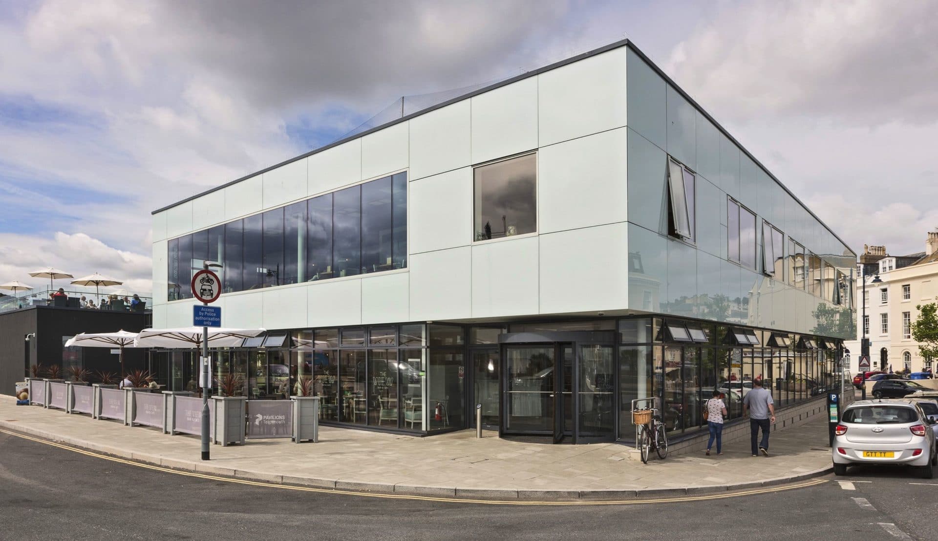StoVentec Glass put on striking performance - SpecFinish magazine